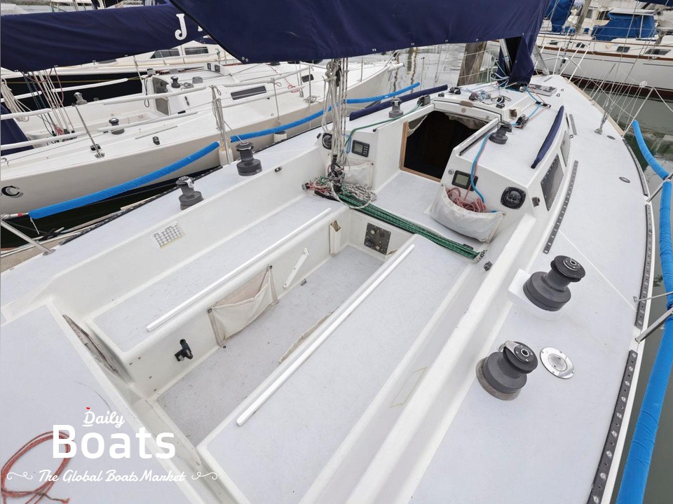 1985 Express 37 for sale. View price, photos and Buy 1985 Express 37 ...