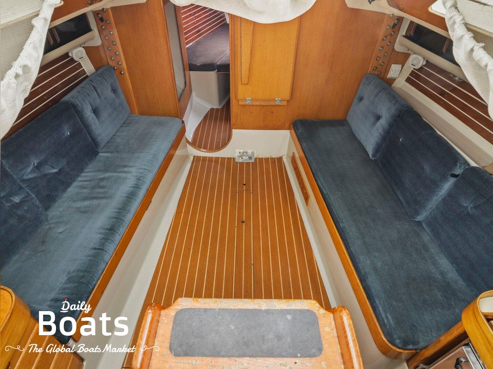 1985 Express 37 for sale. View price, photos and Buy 1985 Express 37 ...