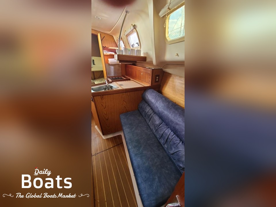 2001 Hunter 290 for sale. View price, photos and Buy 2001 Hunter 290 ...