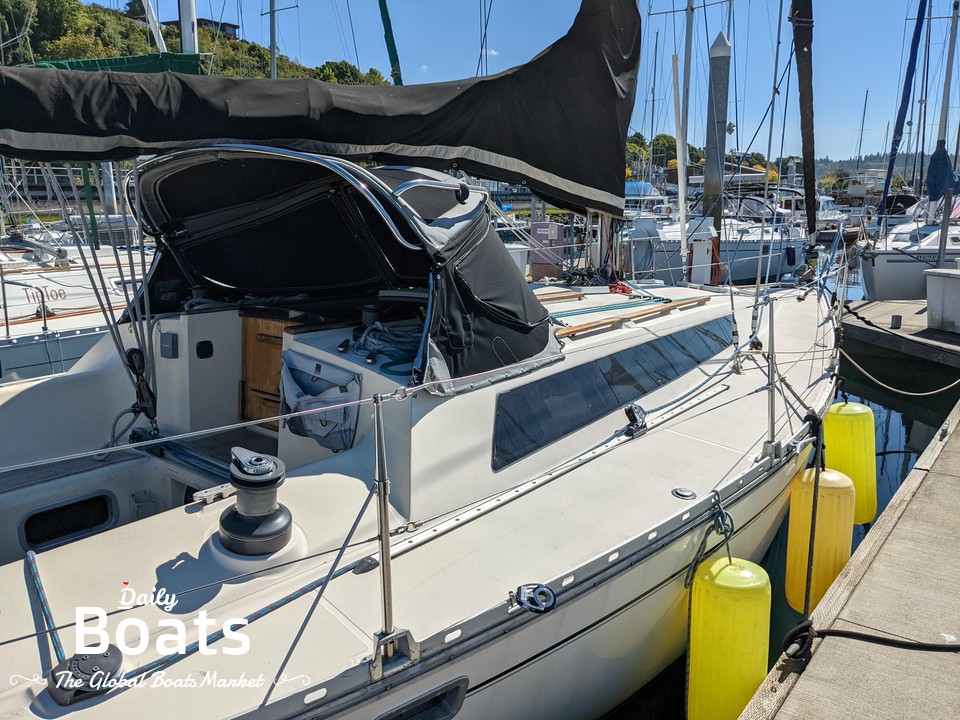 1987 Jeanneau 38 for sale. View price, photos and Buy 1987 Jeanneau 38 ...