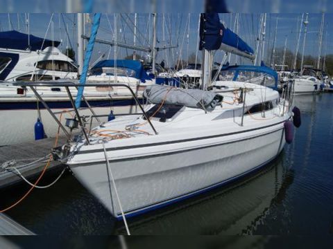 1994 Hunter Channel 32 for sale. View price, photos and Buy 1994 Hunter ...