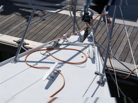 1994 Hunter Channel 32 for sale. View price, photos and Buy 1994 Hunter ...