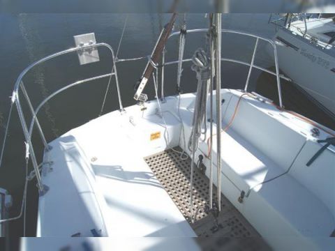 1994 Hunter Channel 32 for sale. View price, photos and Buy 1994 Hunter ...