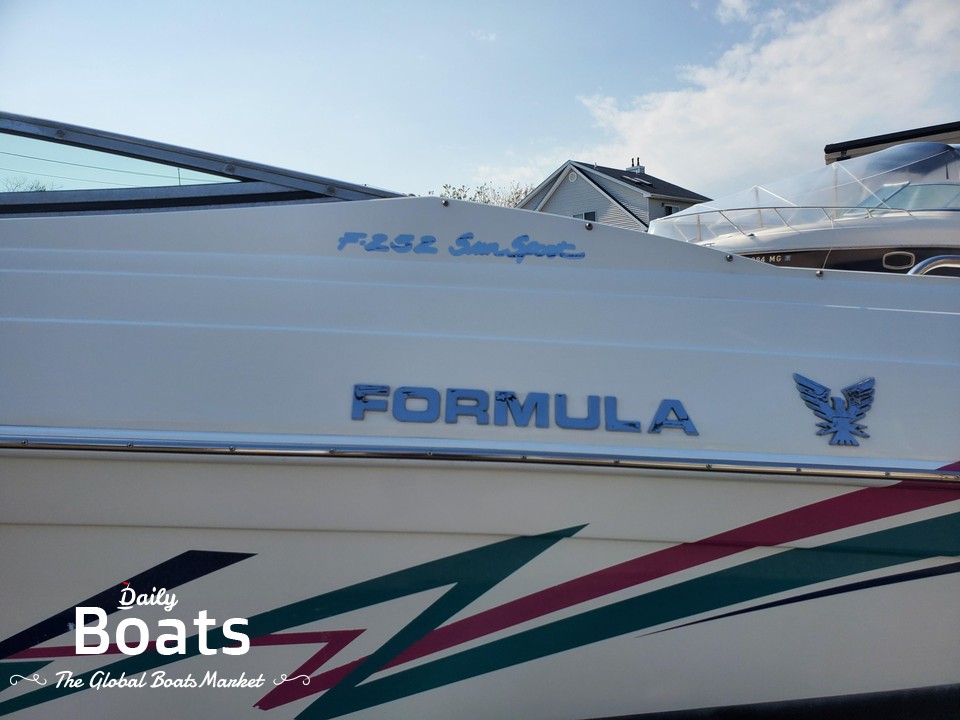 1996 Formula 252 Ss à vendre. Voir le prix, les photos et Acheter 1996 ...