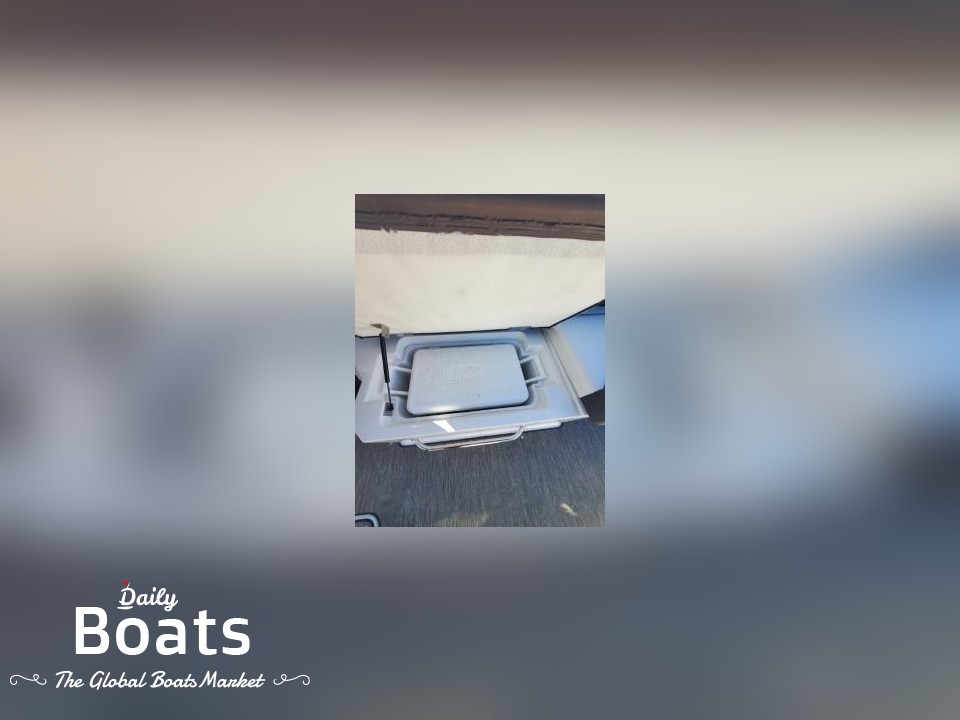 2021 Cobalt 27 R8 for sale. View price, photos and Buy 2021 Cobalt 27 ...