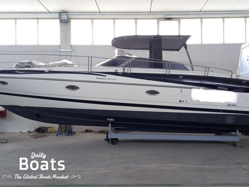 2011 Custom Blue Ice 38 Mxm for sale. View price, photos and Buy 2011 ...