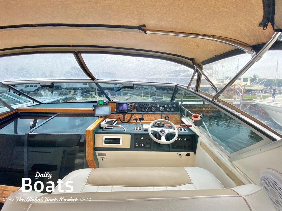 1990 Sea Ray 390 Express Cruiser for sale. View price, photos and Buy ...