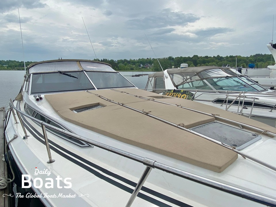 1990 Sea Ray 390 Express Cruiser for sale. View price, photos and Buy ...