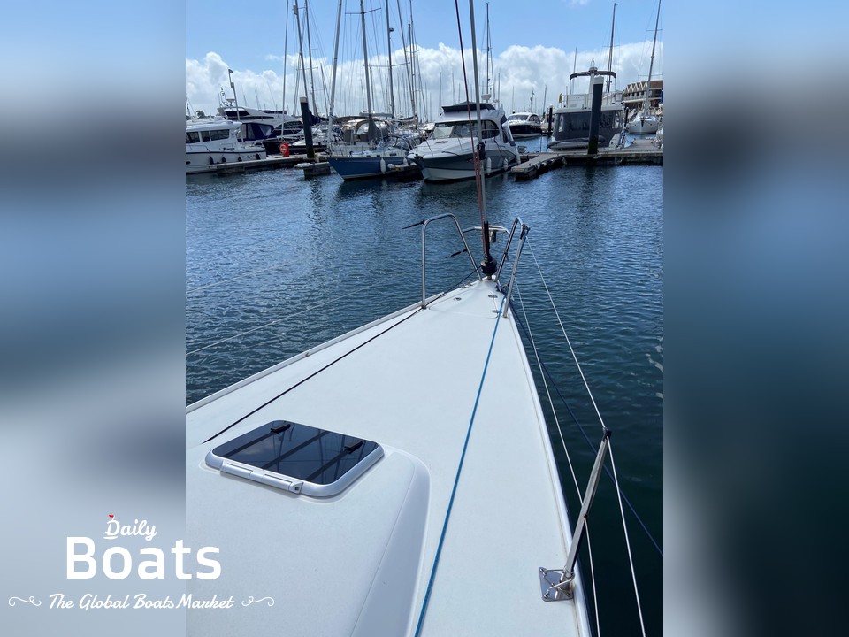 2010 J Boats J/95 for sale. View price, photos and Buy 2010 J Boats J ...