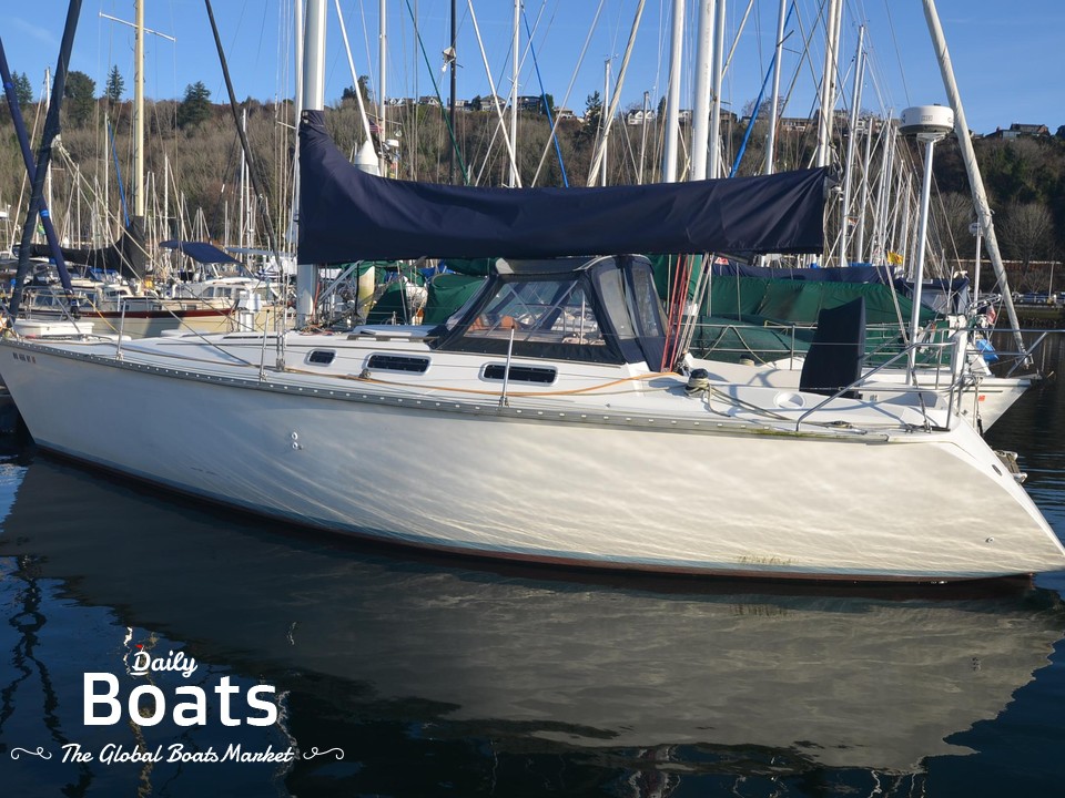 1989 Hunter Legend 37 for sale. View price, photos and Buy 1989 Hunter ...