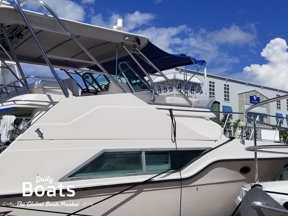 1990 Cruisers Yachts 4280 Express Bridge for sale. View price, photos ...