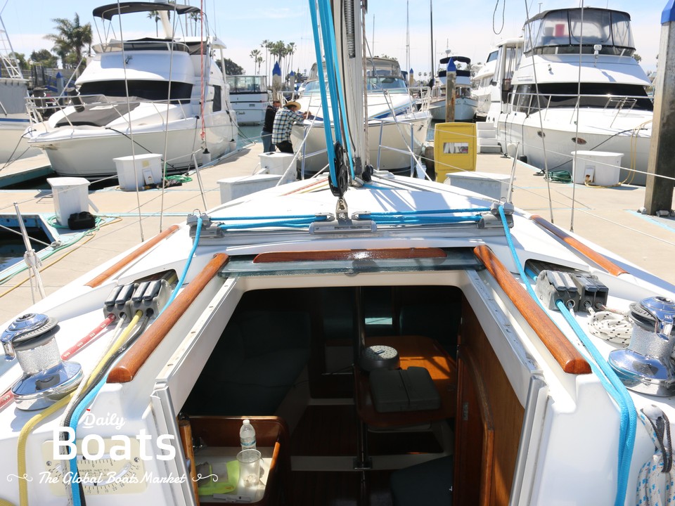 2000 Beneteau Oceanis 321 for sale. View price, photos and Buy 2000 ...