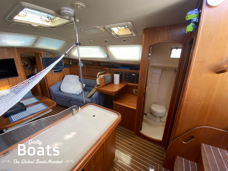 2006 Hunter 41 Deck Salon for sale. View price, photos and Buy 2006 ...