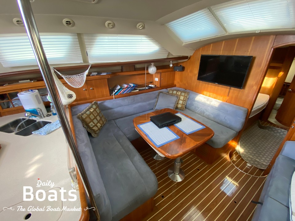 2006 Hunter 41 Deck Salon for sale. View price, photos and Buy 2006 ...