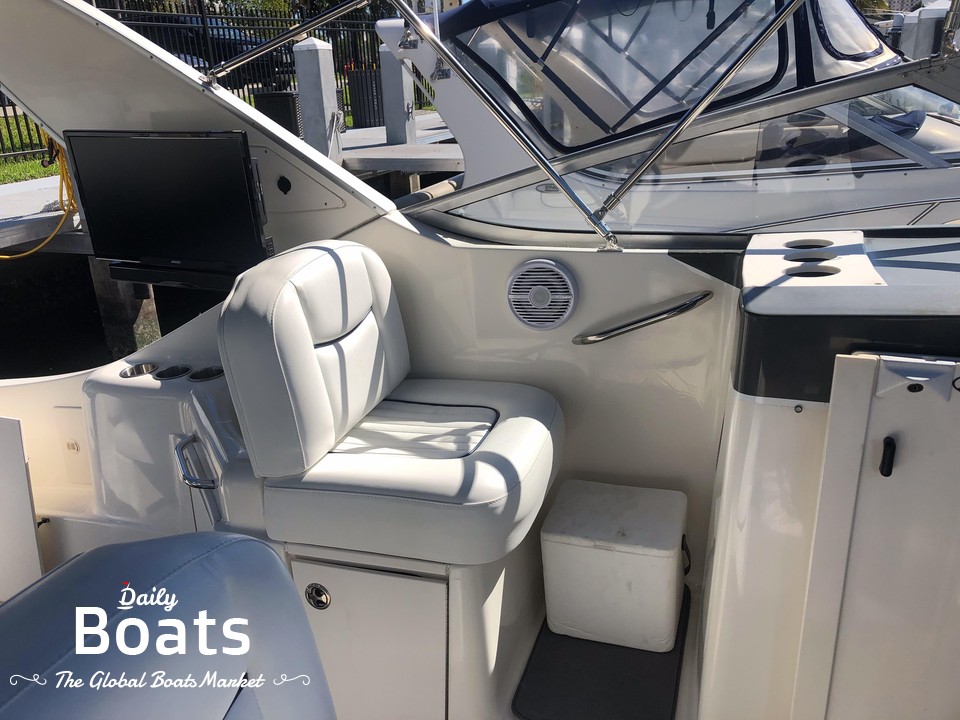 2005 Bayliner 305 for sale. View price, photos and Buy 2005 Bayliner ...