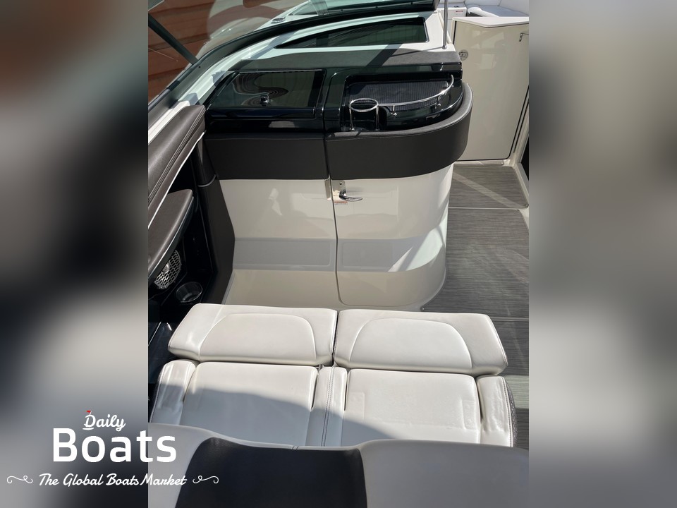 2018 Sea Ray Slx 350 Ob for sale. View price, photos and Buy 2018 Sea ...