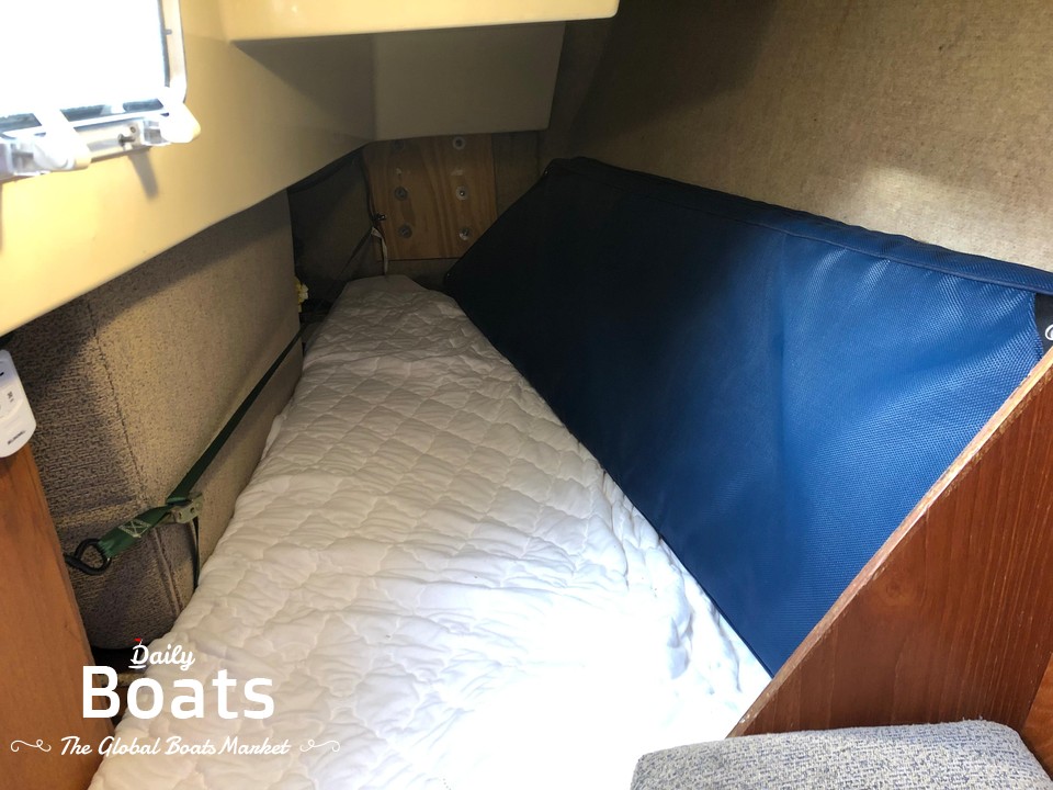 1985 Hunter 25.5 for sale. View price, photos and Buy 1985 Hunter 25.5 ...