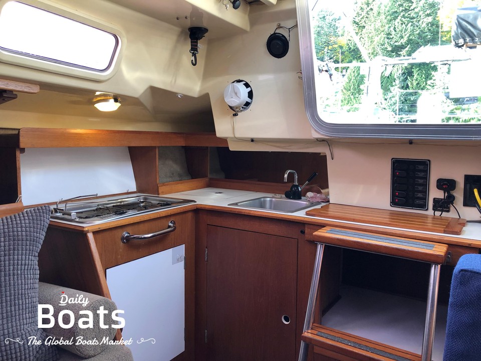 1985 Hunter 25.5 for sale. View price, photos and Buy 1985 Hunter 25.5 ...