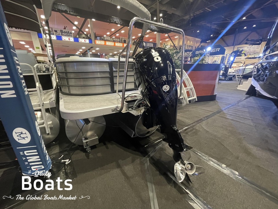 2022 Bennington L22 Stern Radius for sale. View price, photos and Buy ...