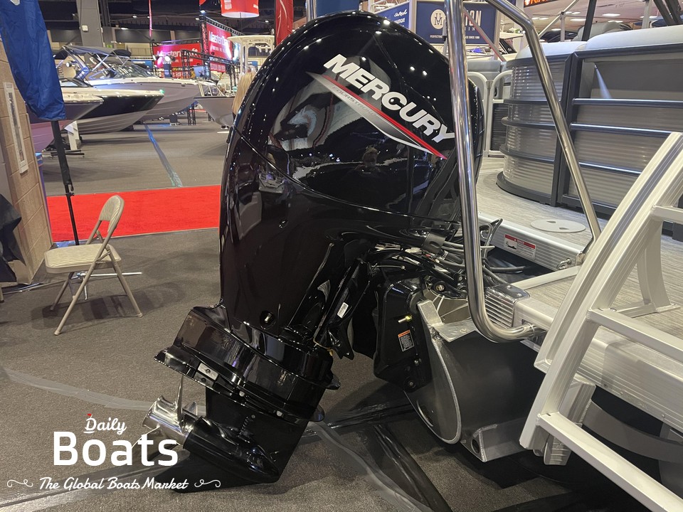 2022 Bennington L22 Stern Radius for sale. View price, photos and Buy ...