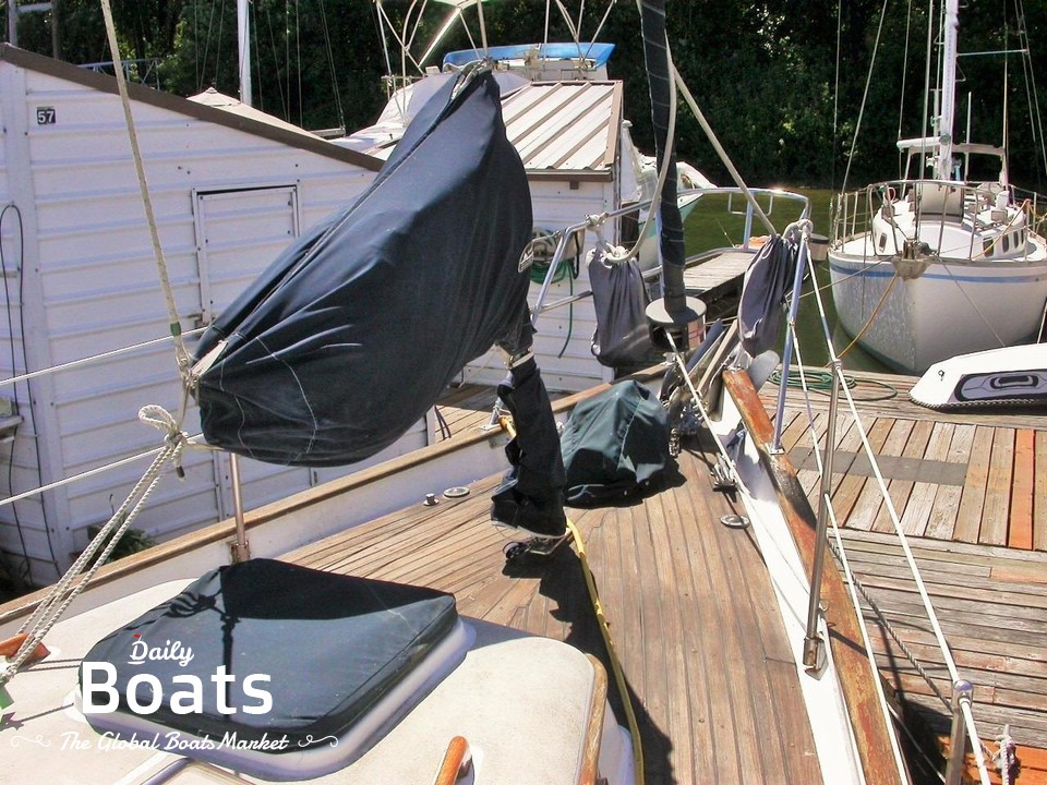 1984 Spindrift 46 Center Cockpit Cutter for sale. View price, photos ...