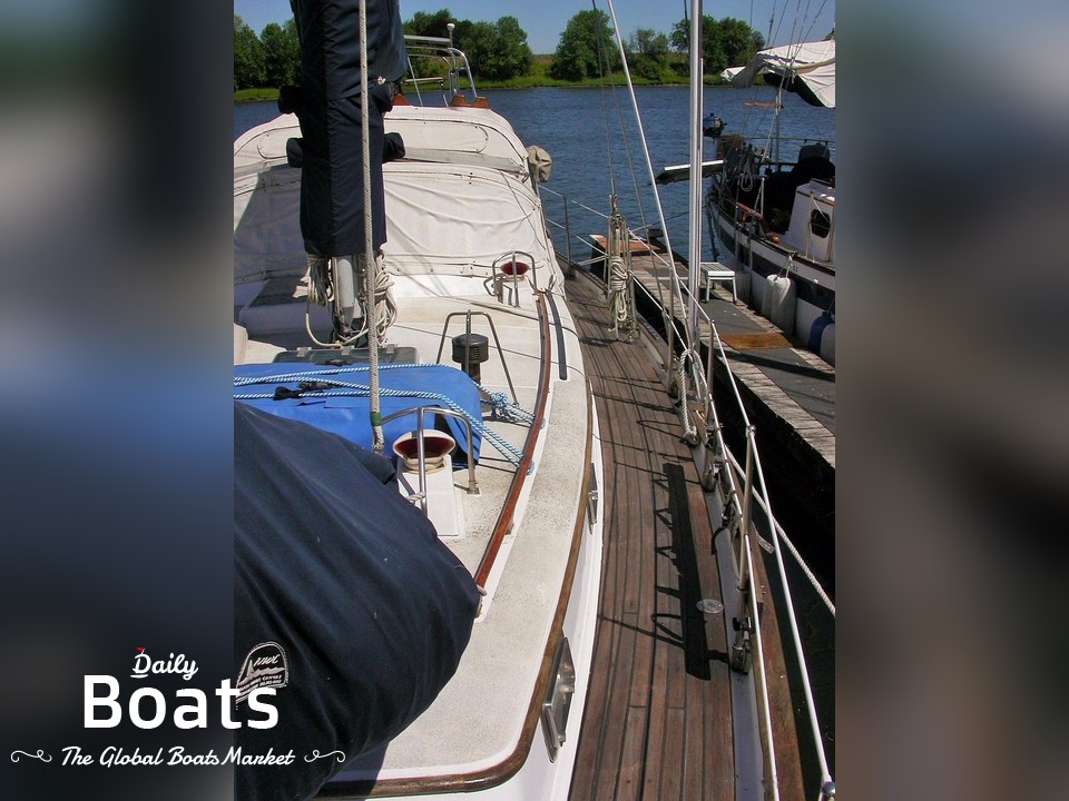 1984 Spindrift 46 Center Cockpit Cutter for sale. View price, photos ...