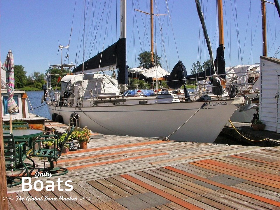 Spindrift 46 center cockpit cutter for sale - Daily Boats