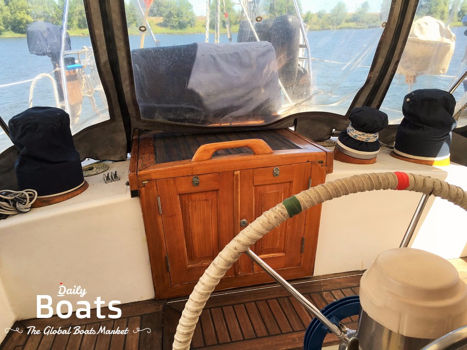1984 Spindrift 46 Center Cockpit Cutter for sale. View price, photos ...