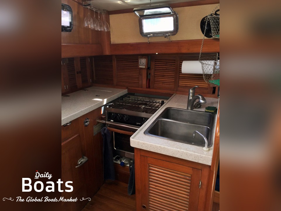 1984 Spindrift 46 Center Cockpit Cutter for sale. View price, photos ...