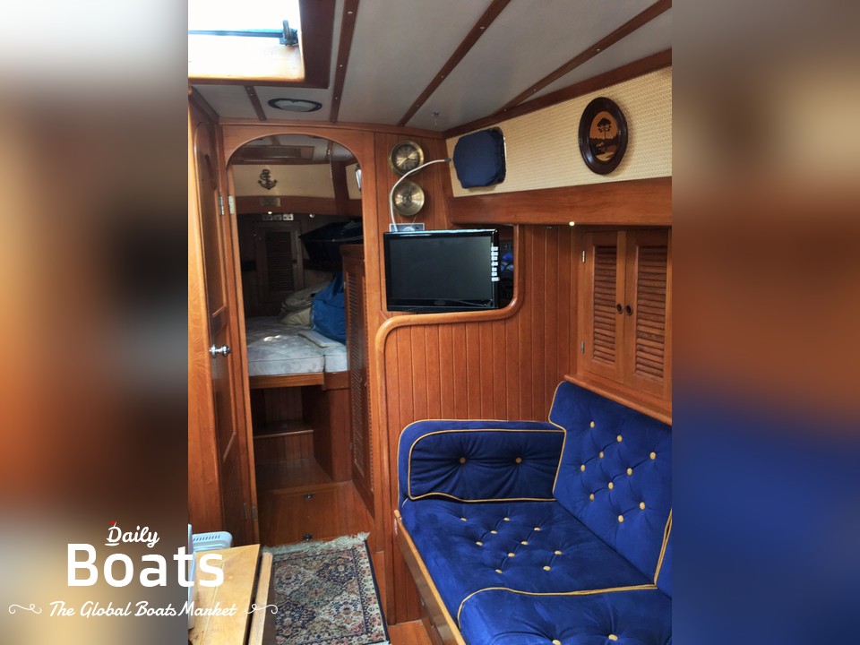 1984 Spindrift 46 Center Cockpit Cutter for sale. View price, photos ...