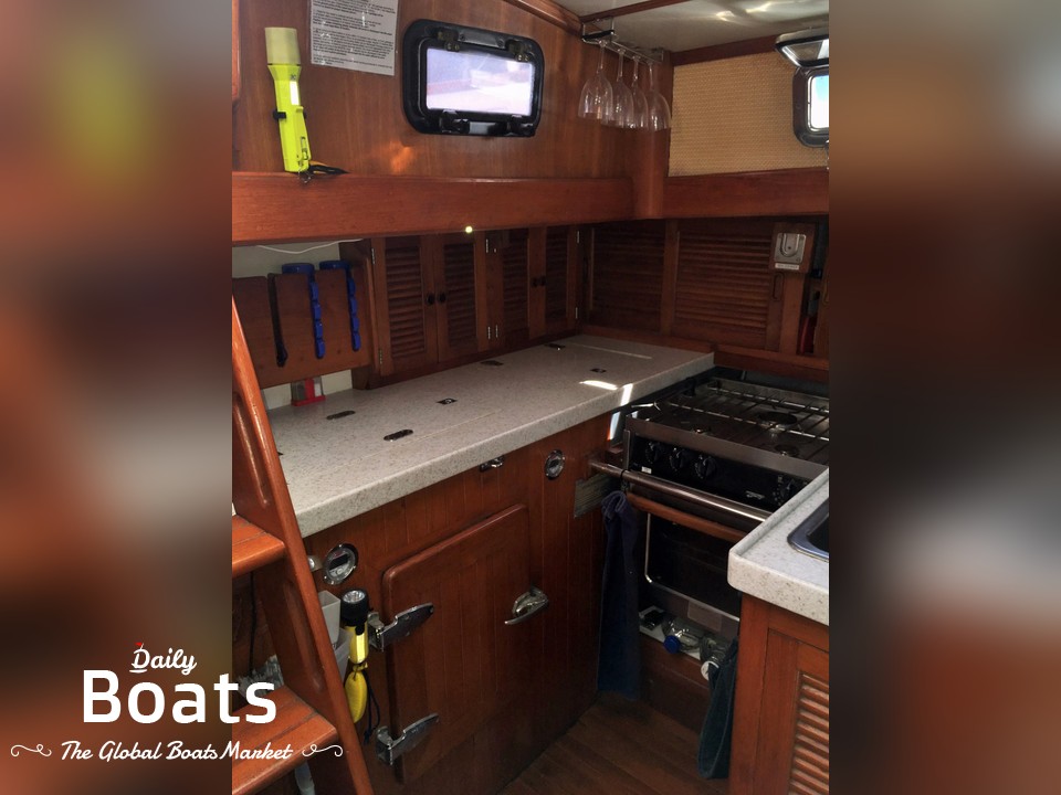 1984 Spindrift 46 Center Cockpit Cutter for sale. View price, photos ...