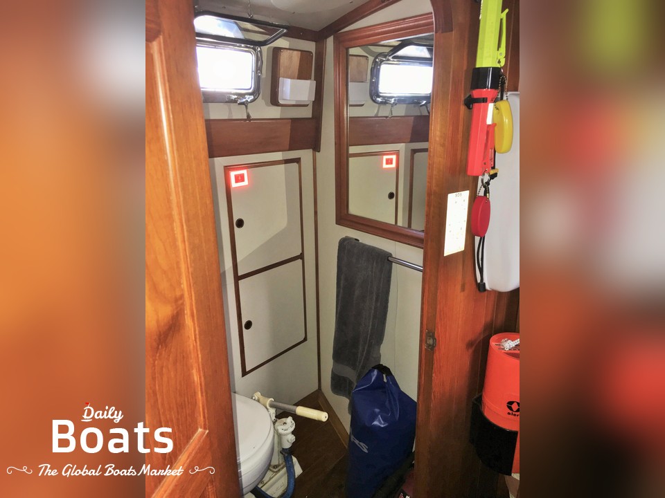 1984 Spindrift 46 Center Cockpit Cutter for sale. View price, photos ...