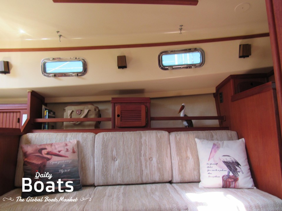 1988 Island Packet 31 for sale. View price, photos and Buy 1988 Island ...