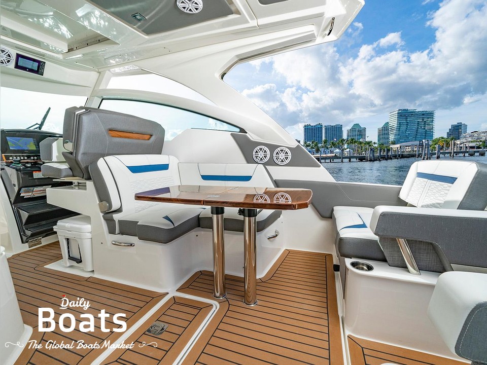 2023 Tiara Yachts 34 Lx for sale. View price, photos and Buy 2023 Tiara Yachts 34 Lx #289341