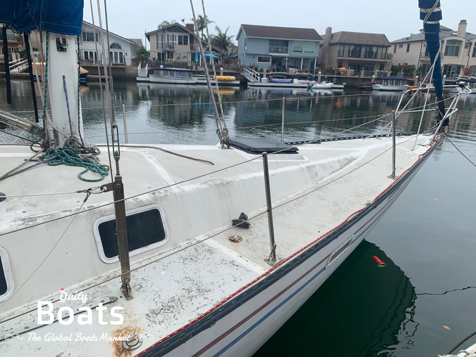 1982 Lancer 36 Sloop for sale. View price, photos and Buy 1982 Lancer ...