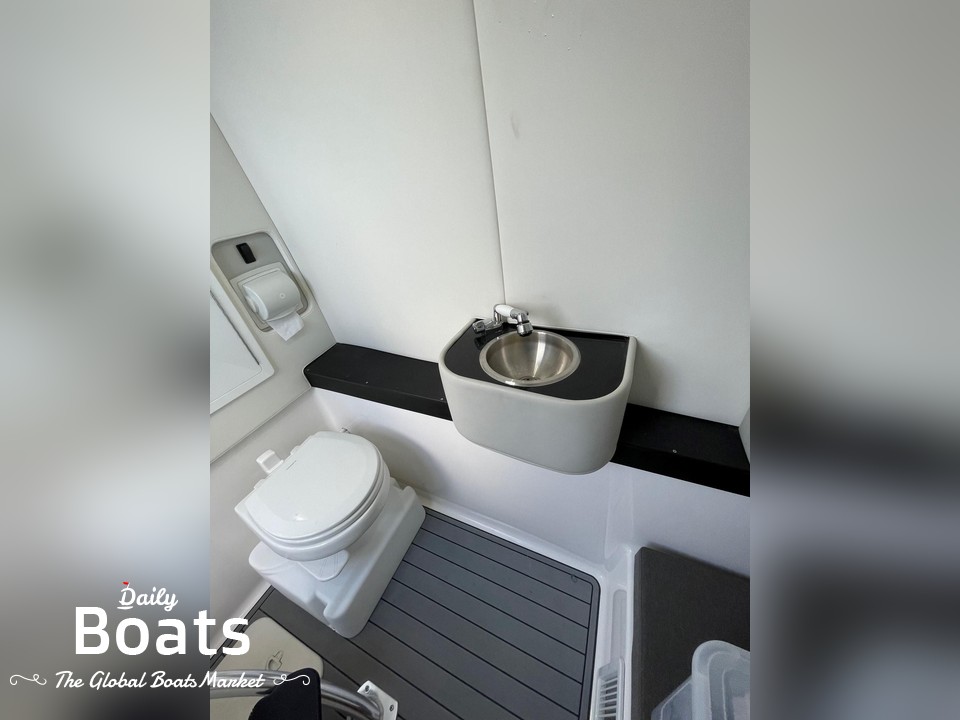 2021 Front Runner 36 Center Console for sale. View price, photos and ...