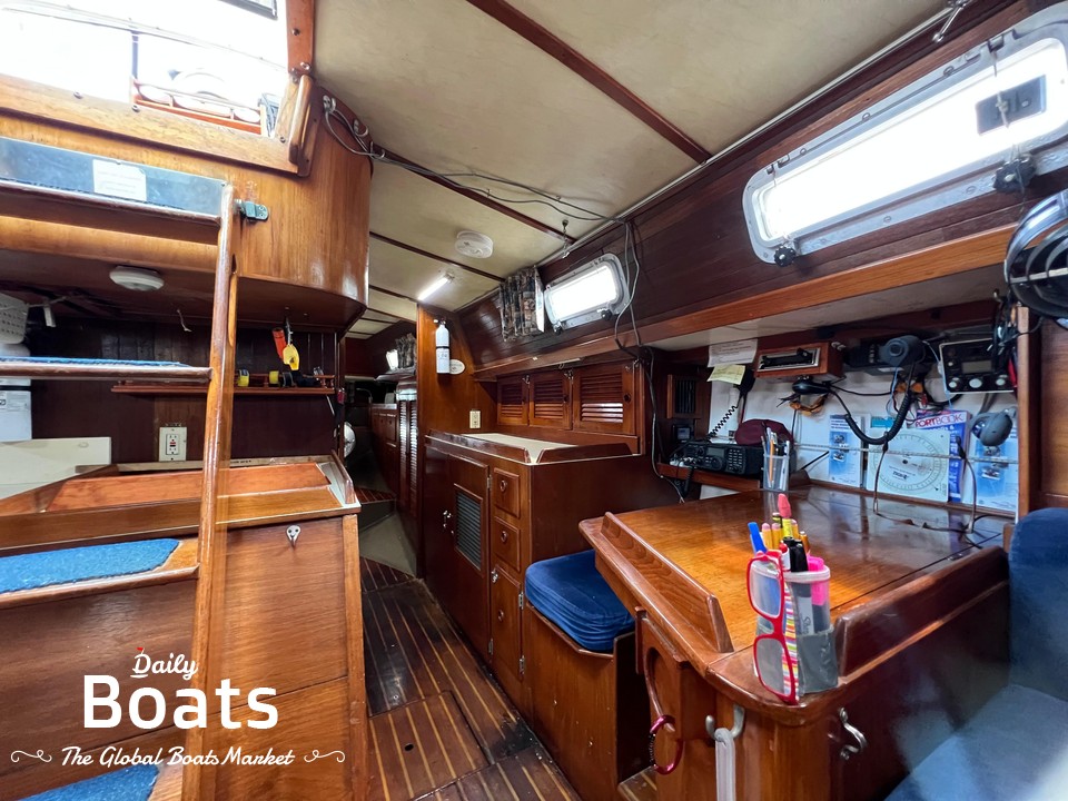 1985 Pearson 422 for sale. View price, photos and Buy 1985 Pearson 422 ...