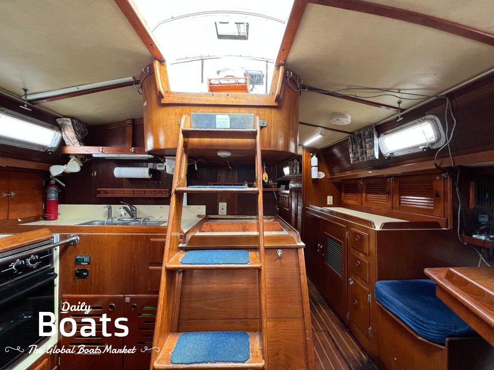 1985 Pearson 422 for sale. View price, photos and Buy 1985 Pearson 422 ...