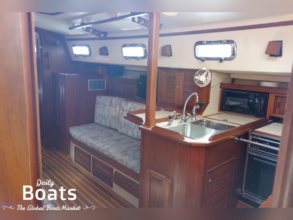 1995 Island Packet 37 for sale. View price, photos and Buy 1995 Island ...