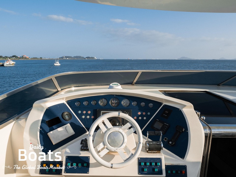 2007 Azimut 105 for sale. View price, photos and Buy 2007 Azimut 105 ...