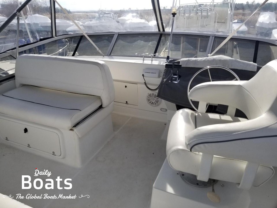 1996 Carver 320 Voyager for sale. View price, photos and Buy 1996 ...