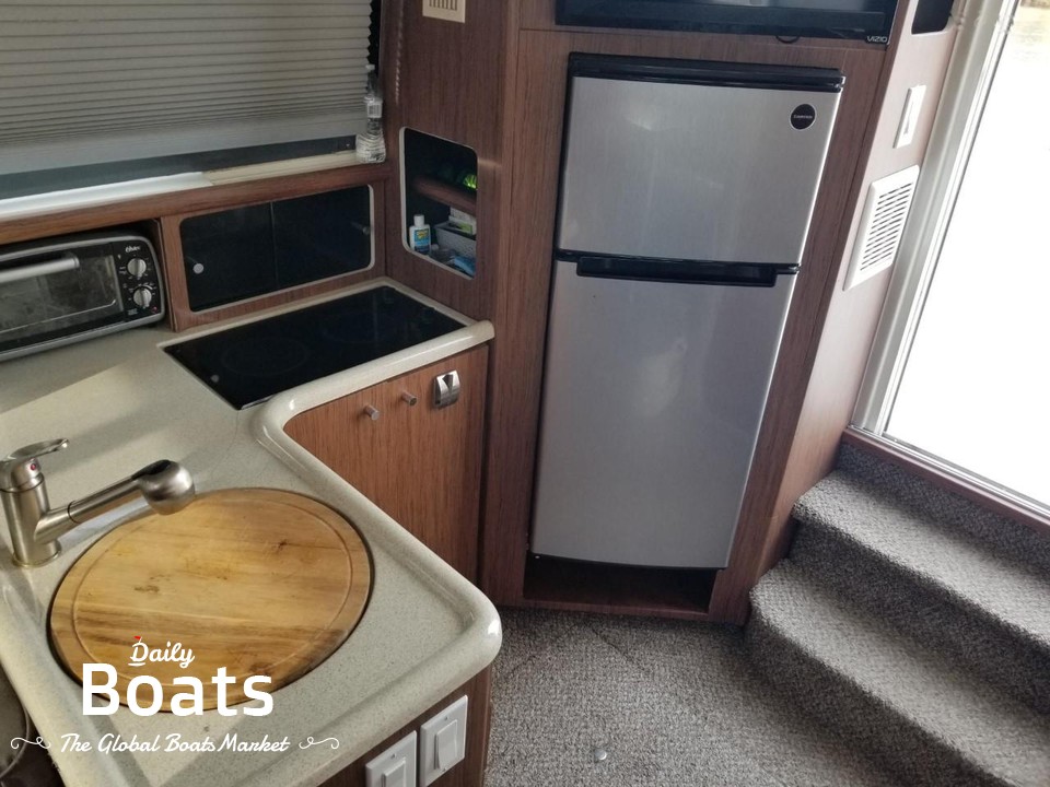 1996 Carver 320 Voyager for sale. View price, photos and Buy 1996 ...