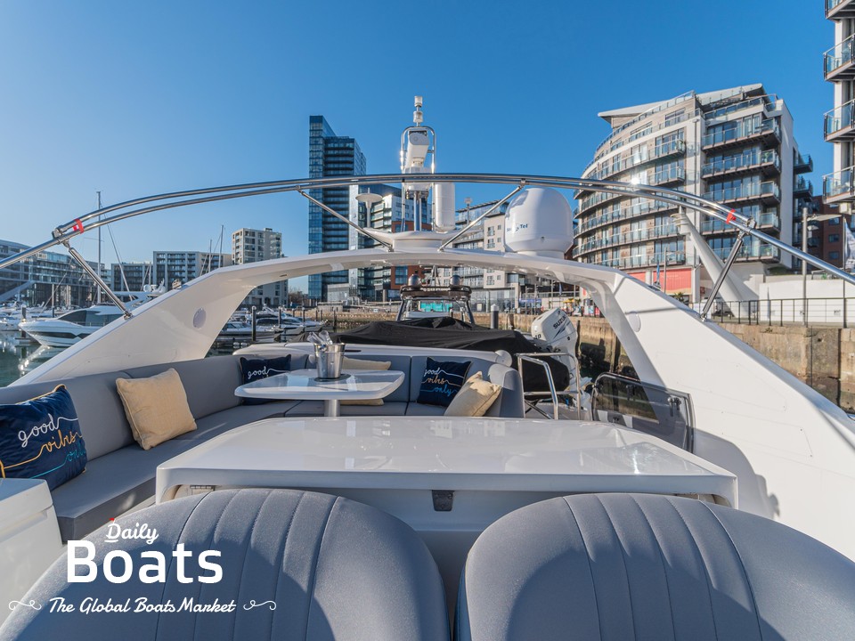 2006 Princess 67 Flybridge for sale. View price, photos and Buy 2006 ...