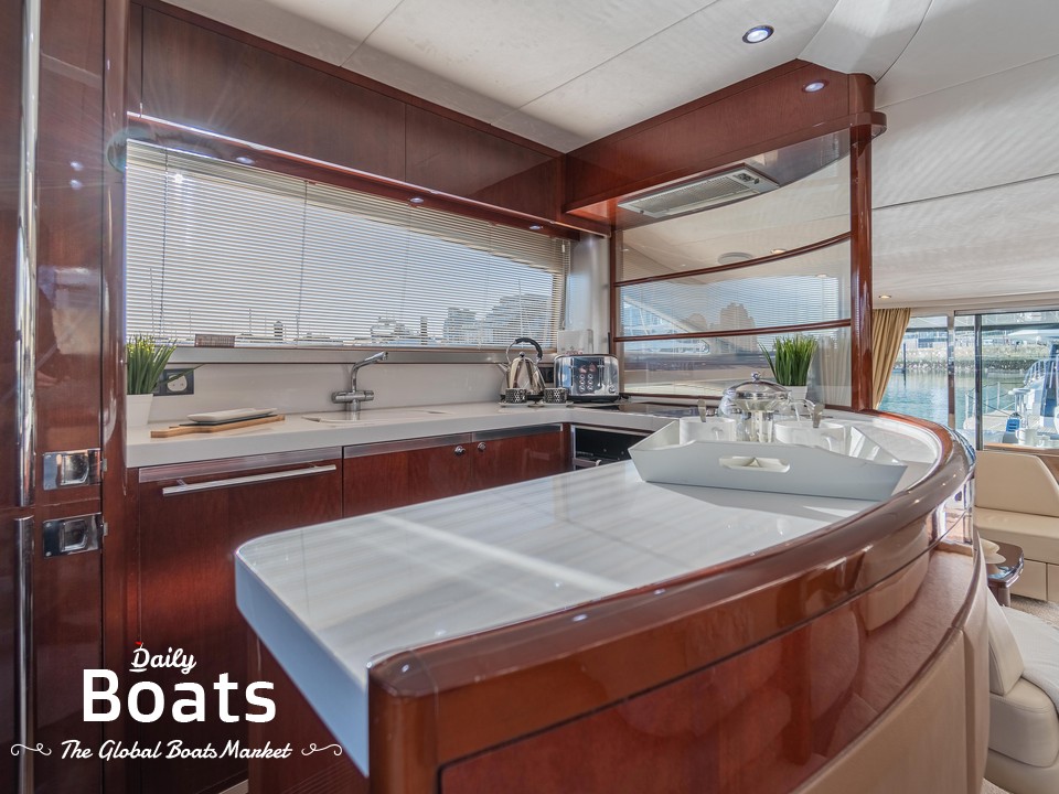 2006 Princess 67 Flybridge for sale. View price, photos and Buy 2006 ...