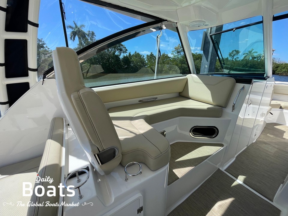 2018 Pursuit Dc 325 Dual Console for sale. View price, photos and Buy ...