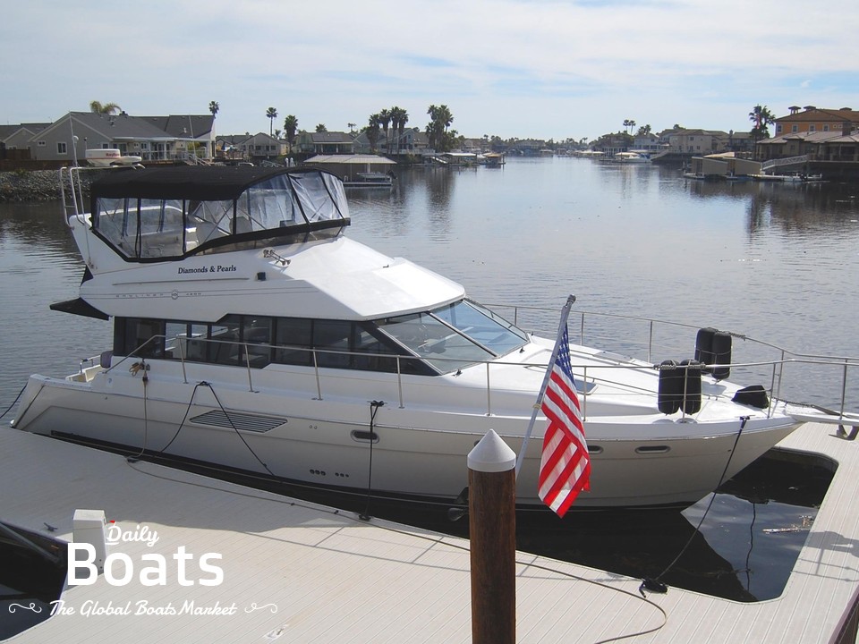 1994 Bayliner 4388 Mid Cabin Motoryacht for sale. View price, photos ...