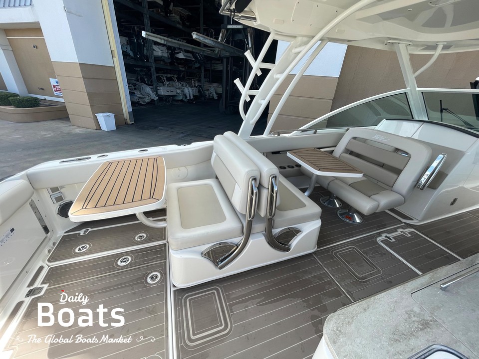 2017 Boston Whaler 320 Vantage for sale. View price, photos and Buy ...