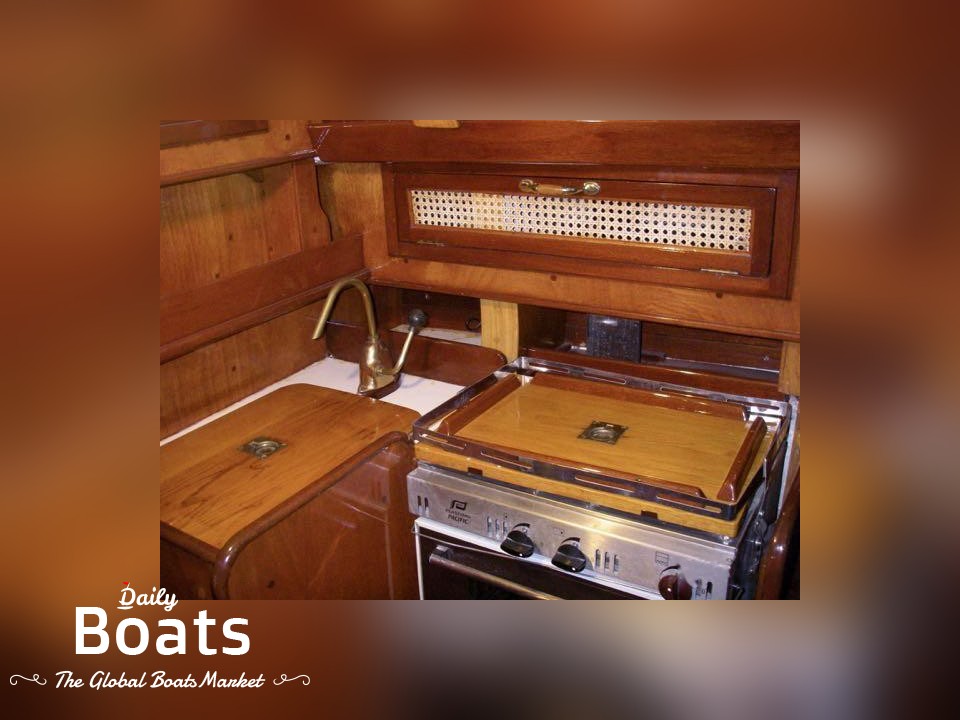 1987 Custom R Class for sale. View price, photos and Buy 1987 Custom R ...