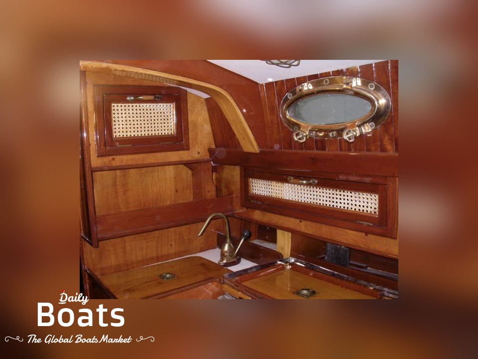 1987 Custom R Class for sale. View price, photos and Buy 1987 Custom R ...