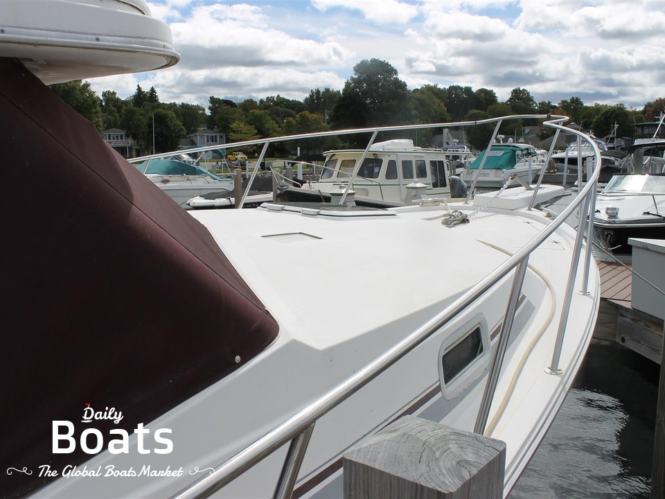1990 Bayliner 3288 Motoryacht for sale. View price, photos and Buy 1990 ...